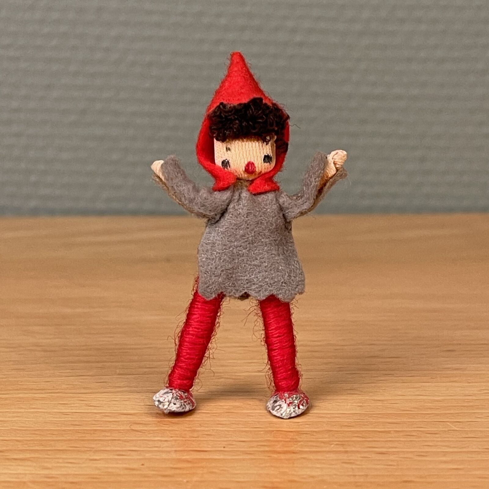 Mini nisse med blyfødder - Villa og Vejbod