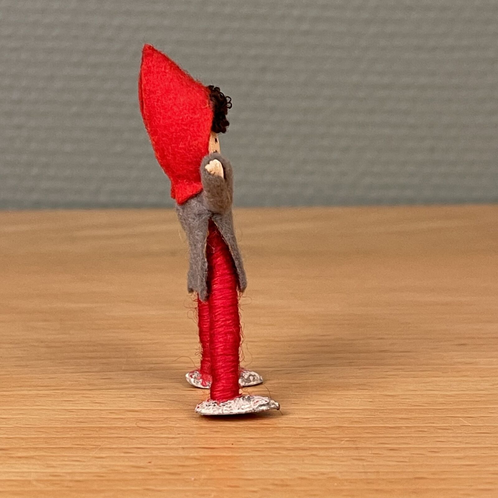 Mini nisse med blyfødder - Villa og Vejbod