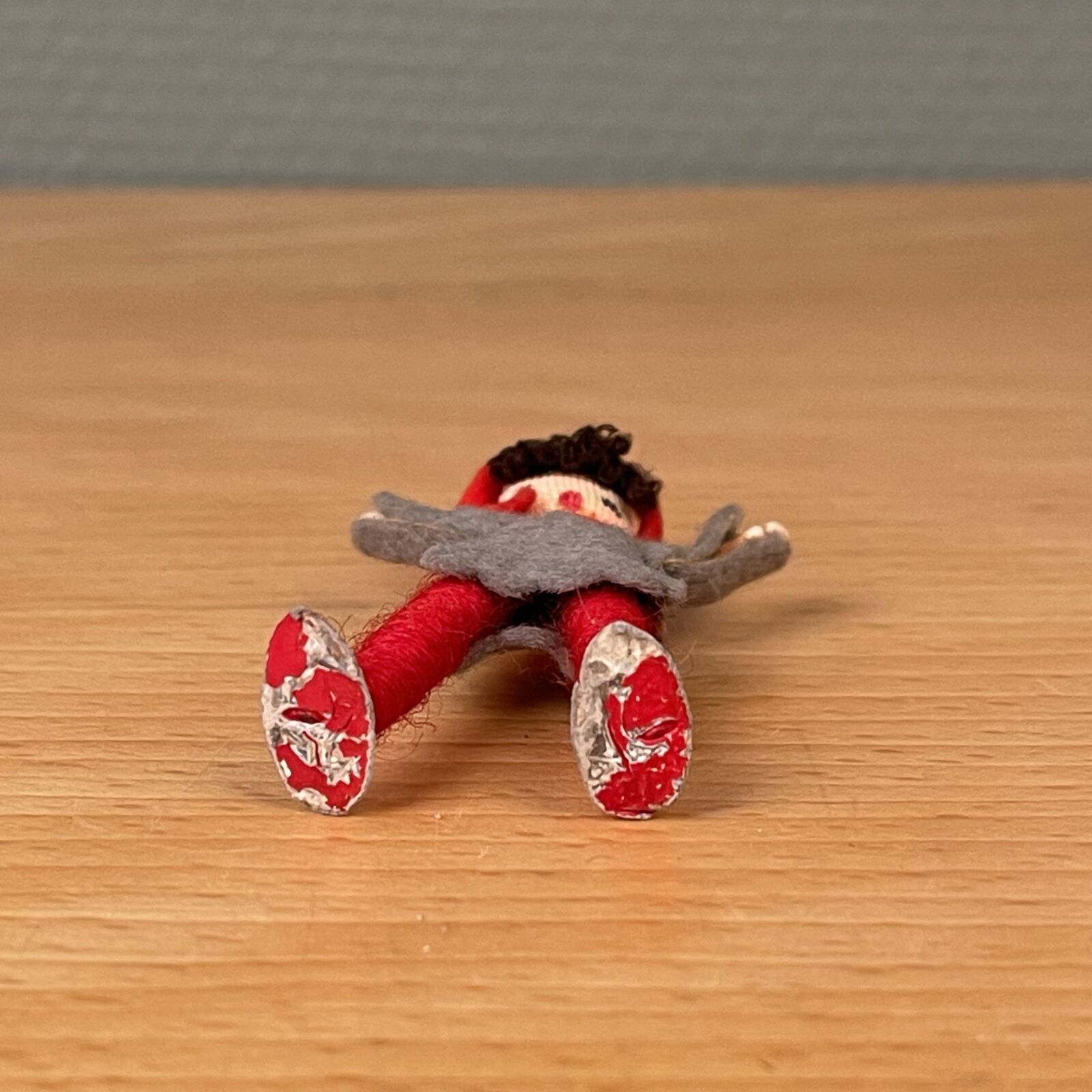 Mini nisse med blyfødder - Villa og Vejbod